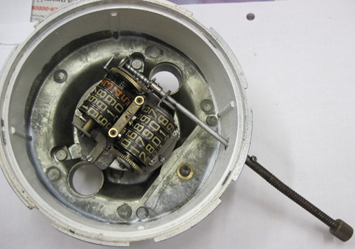 Cleaning the magnetic Smiths speedometer (Part 1) - The MG T Society